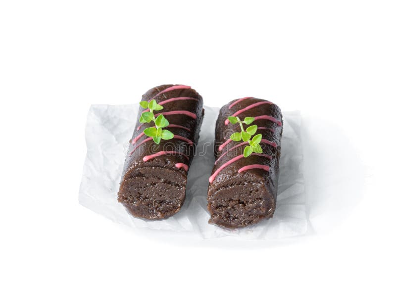 Bolo De Biscoito De Chocolate Russo Tradicional Isolado Em Fundo Branco ...