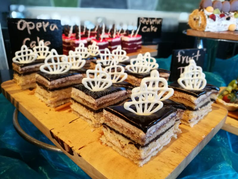 Bolo De Opera, Sobremesa Francesa Imagem de Stock - Imagem de espuma ...