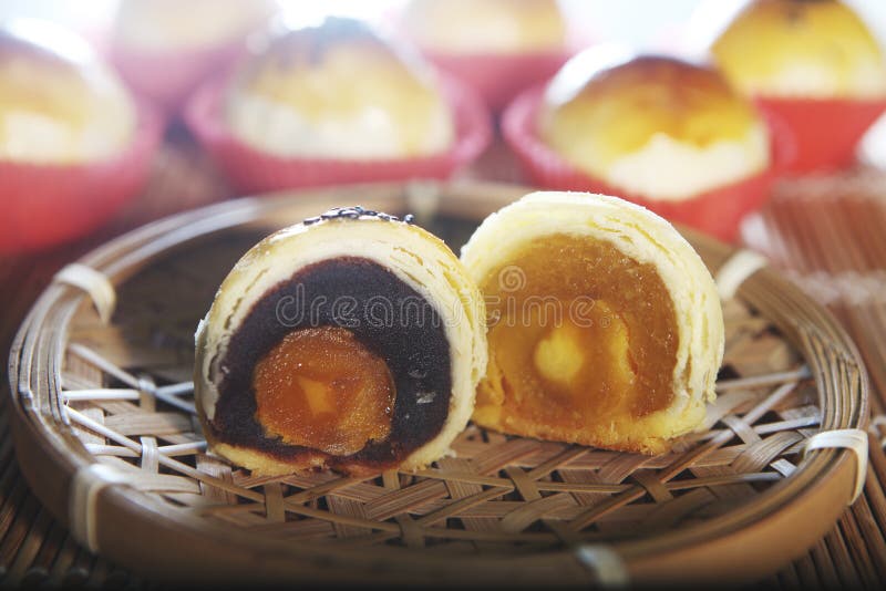 Bolo Do Chinês, Bolo De Lua Foto de Stock - Imagem de doce, outono ...