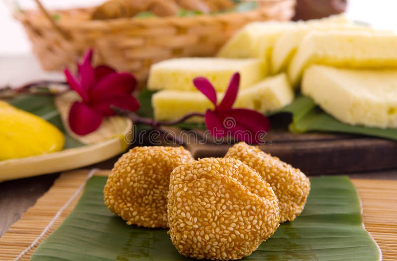 Bolos Sortidos E Desertos De Tradisional Malaysia Foto de Stock ...