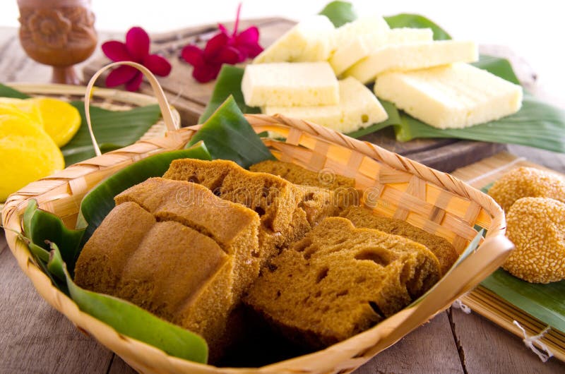 Bolos Sortidos E Desertos De Tradisional Malaysia Imagem de Stock ...