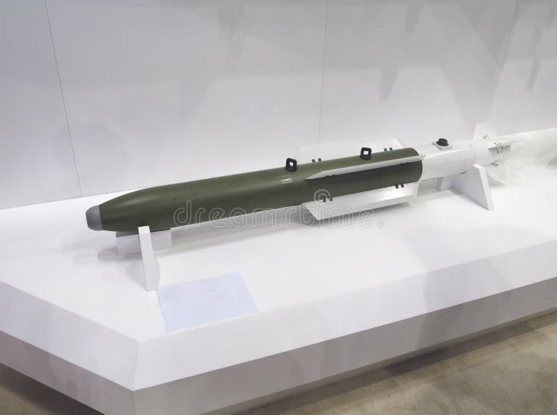 Bom stock foto. Image of aanval, leger, vliegtuig, geleid - 34001078