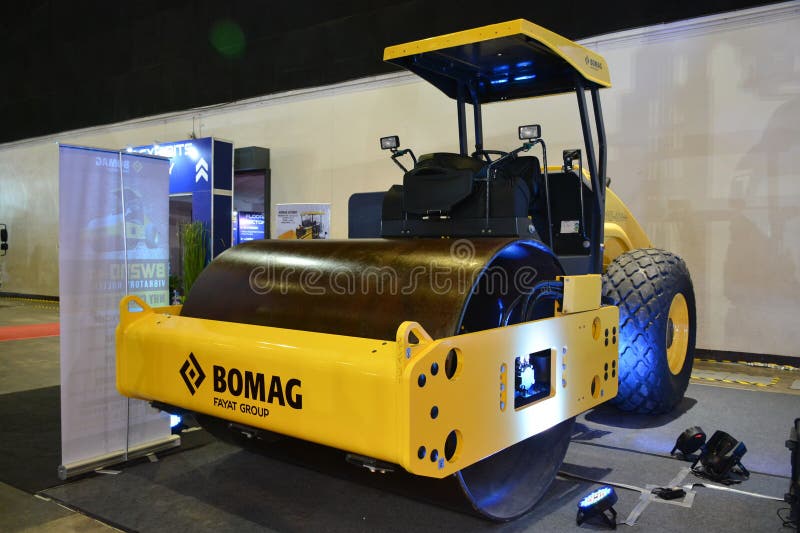 Bomag Bw 211 D-40 Vibratory Roller at Philconstruct in Pasay ...