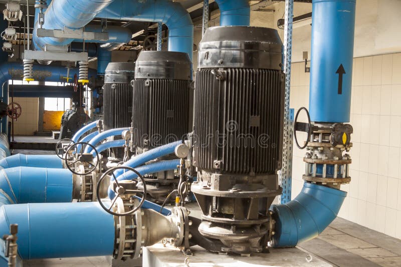 Bomba azul foto de archivo. Imagen de aislante, industrial - 61921896