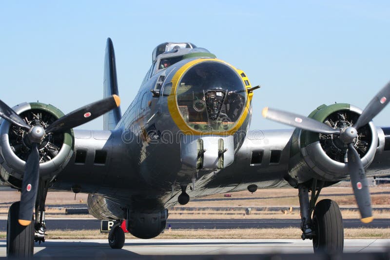 Bombardier de b17 ww2 photo stock éditorial. Image du avion - 1381363