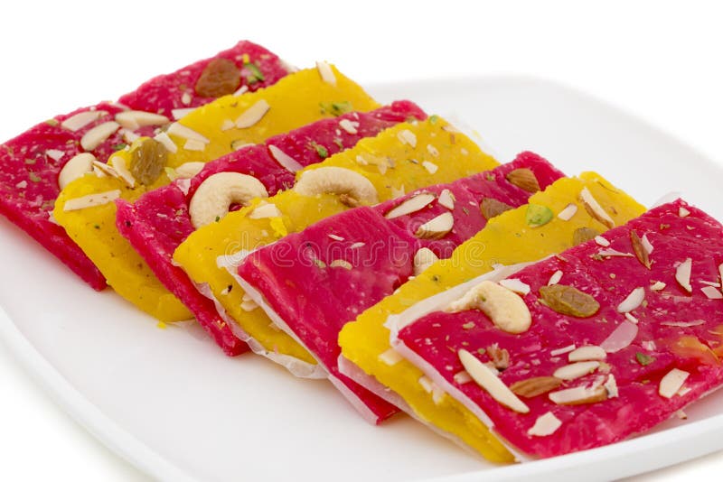 Bombay Halwa image stock. Image du sucré, rose, mangez - 105729193