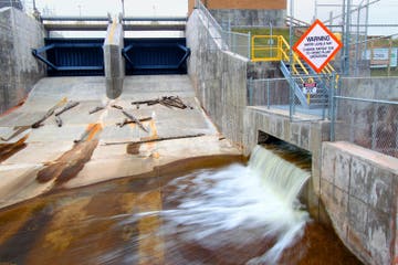 Bond Falls Flowage Dam editorial photography. Image of level - 28048772