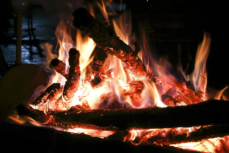 The Bonfire Burning in the Dark Stock Image - Image of bonfire, wind ...