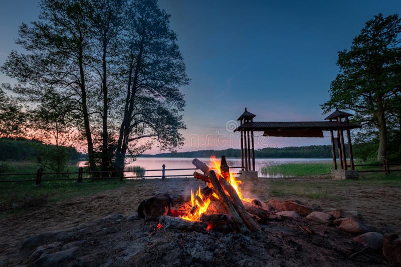 683 Bonfire Dusk Lake Stock Photos - Free & Royalty-Free Stock Photos ...
