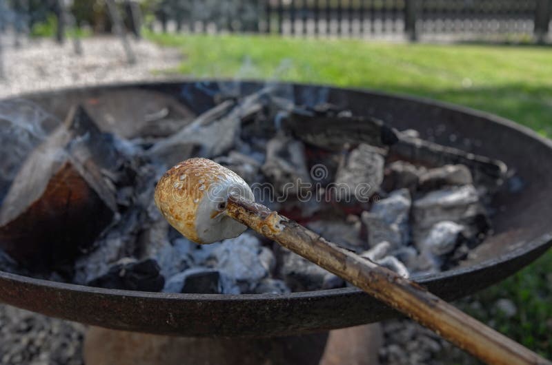 Roasting Marshmallows Over A Campfire Stock Image - Image of crunchy ...