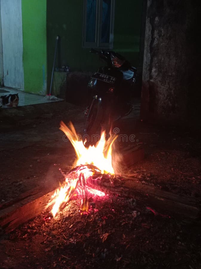 Bonfire in the Middle of the Cold Night Fire Editorial Image - Image of ...
