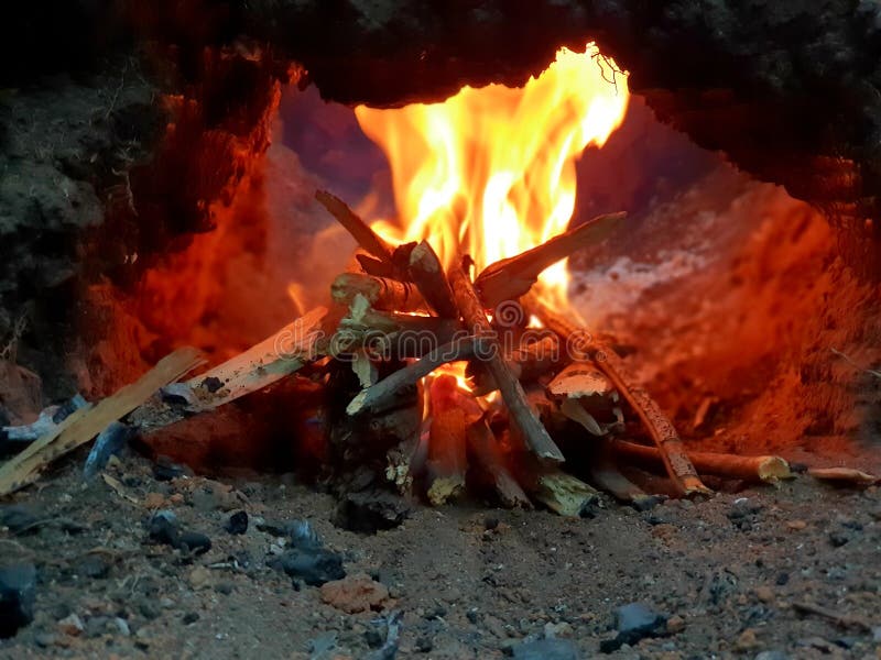 Bonfire stock image. Image of bonfire, nature, earth - 124550801