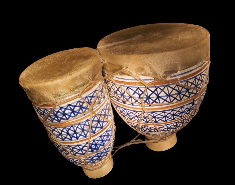 Bongos 4 en negro imagen de archivo. Imagen de ritmo, artefactos - 3720747