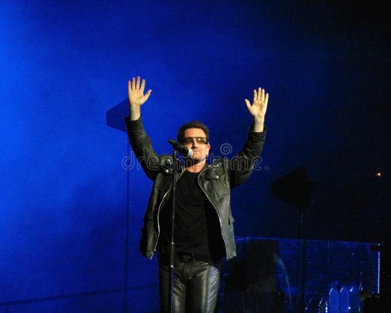 Bono live in Turin 2010 editorial stock photo. Image of event - 20939293