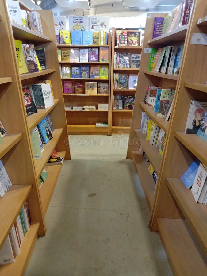 Book store reading writing editorial image. Image of reading - 265426525