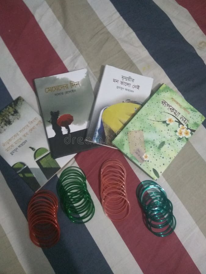 Books Bangles Refresh Mood Reading Editorial Image - Image of books ...