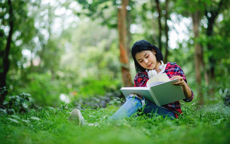 Books and Smiling Happily, Brain Food, Learning and Gaining Knowledge ...