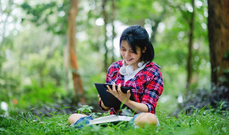 Books and Smiling Happily, Brain Food, Learning and Gaining Knowledge ...