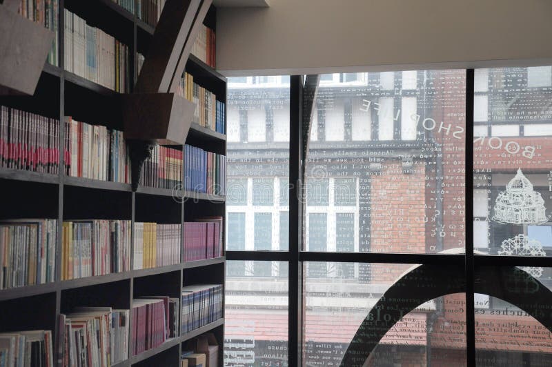 687 Bookstore Window Photos - Free & Royalty-Free Stock Photos from ...