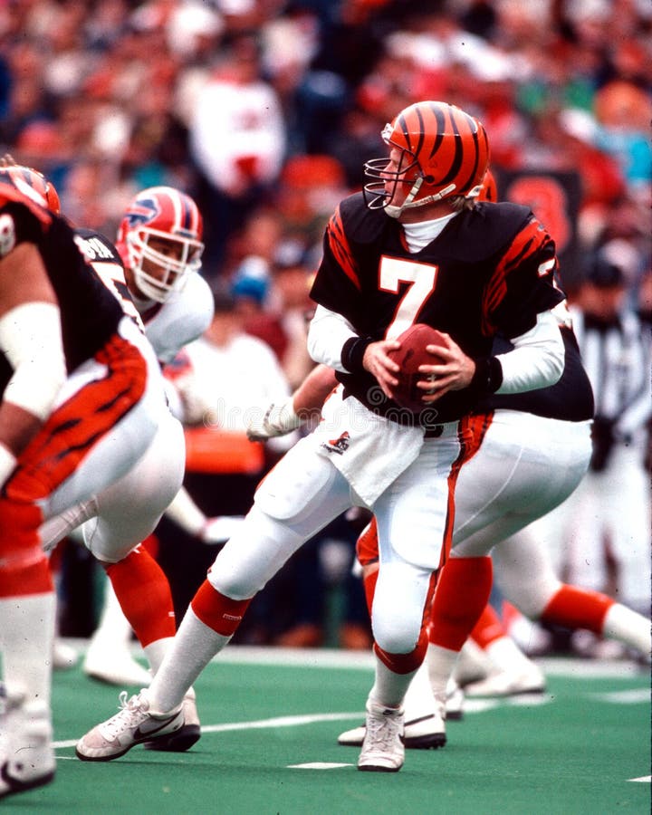 Boomer Esiason editorial photo. Image of professional - 21168586