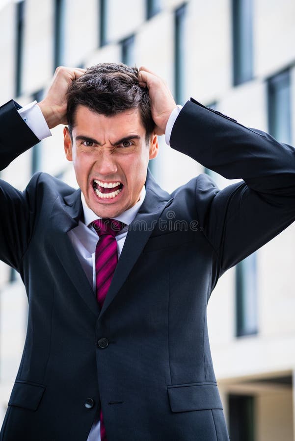 Boos Bedrijfsmensen Tearing Haar in Wanhoop Stock Foto - Image of mens ...