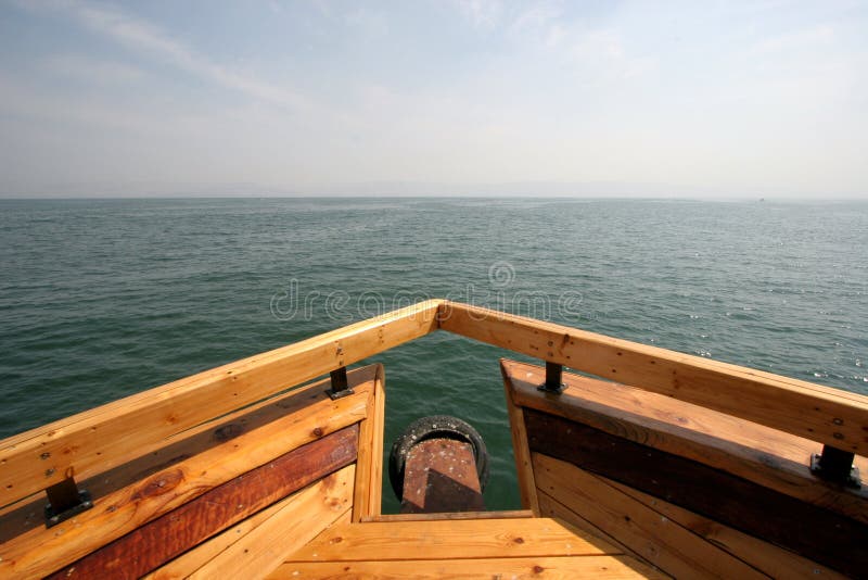 Boot auf dem Meer stockfoto. Bild von wasser, schön, frieden - 13627220