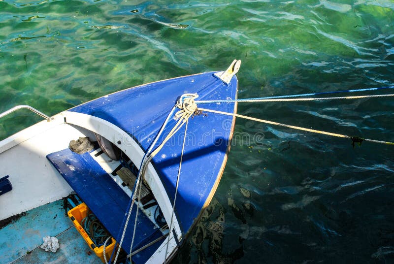 Boot im Meer von oben stockfoto. Bild von seile, stadt - 96116162