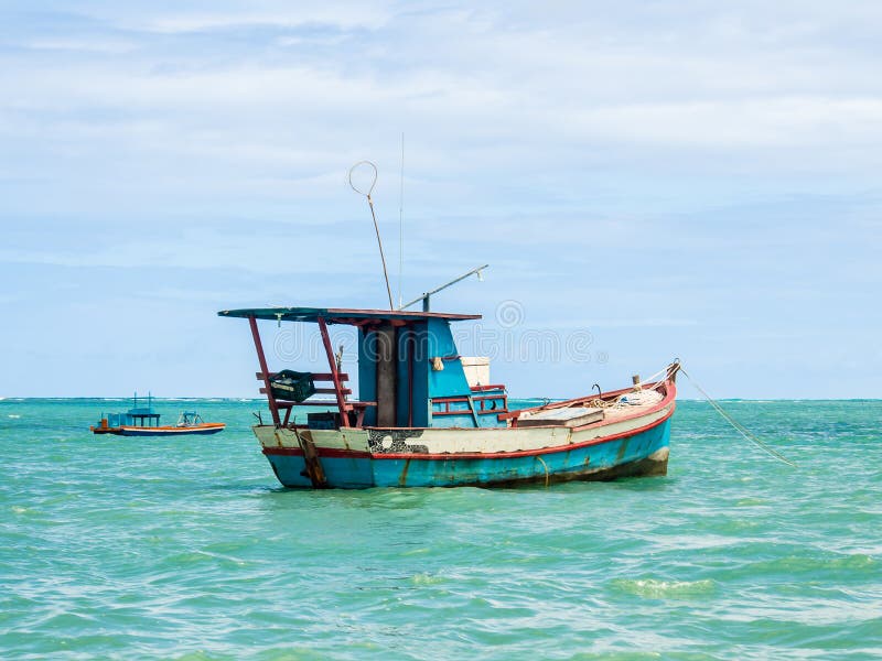 Boot in Meer an Einem Sommertag Stockbild - Bild von segel, strand ...