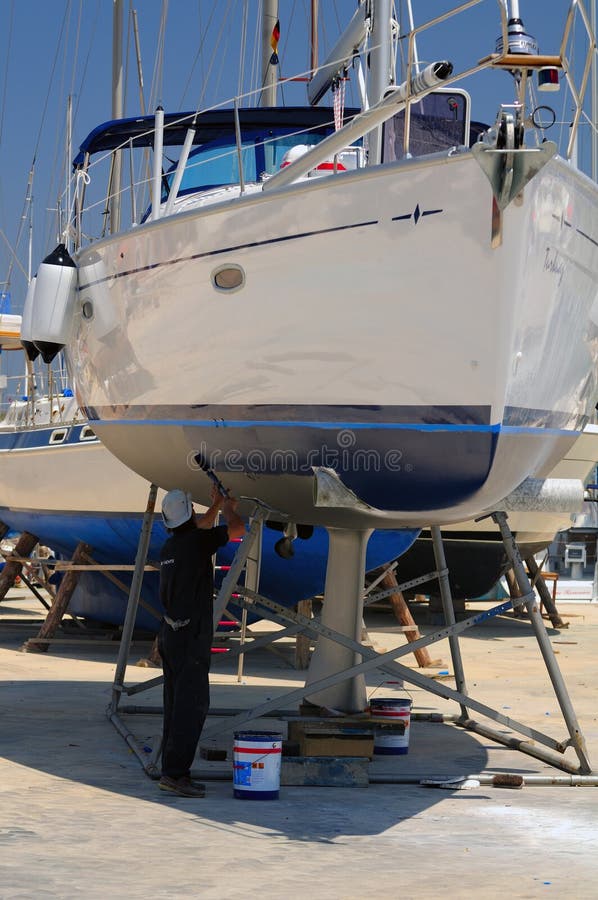 Boot in onderhoud stock foto. Image of gevaar, verf, veiligheid - 5305988