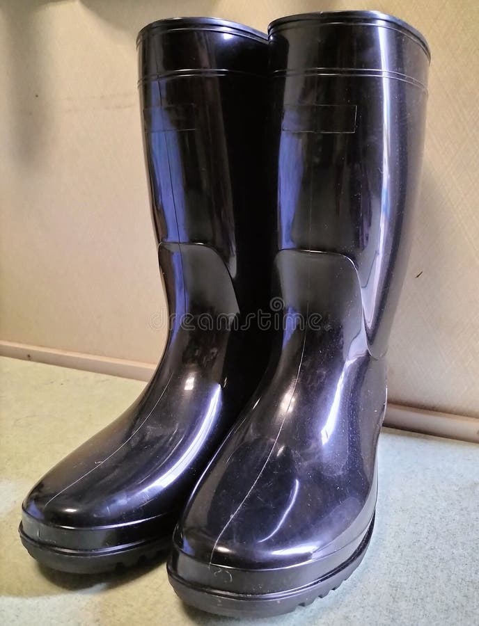 The Boots are Black, Made from Rubber and Can Be Used for Work or in ...