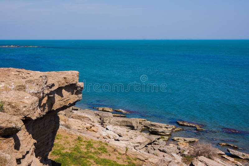 Bord De La Mer, Ciel, L'eau Bleue, Mer Caspienne Photo stock - Image du ...