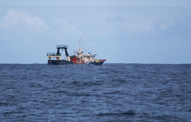 Sleepnet Visserij stock afbeelding. Image of oceaan, industrie - 31660867