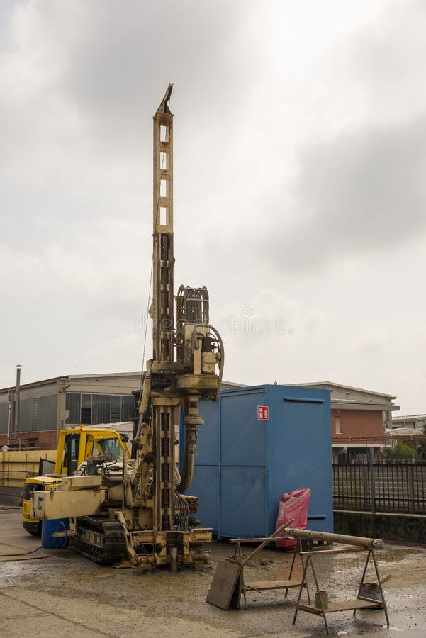 Borehole for soil testing stock image. Image of hole - 38300971