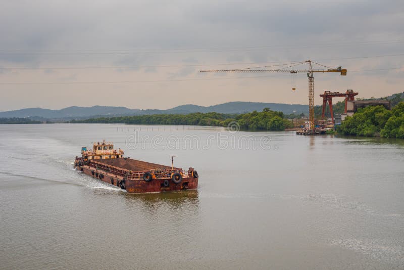 Indian Barges Stock Photos - Free & Royalty-Free Stock Photos from ...