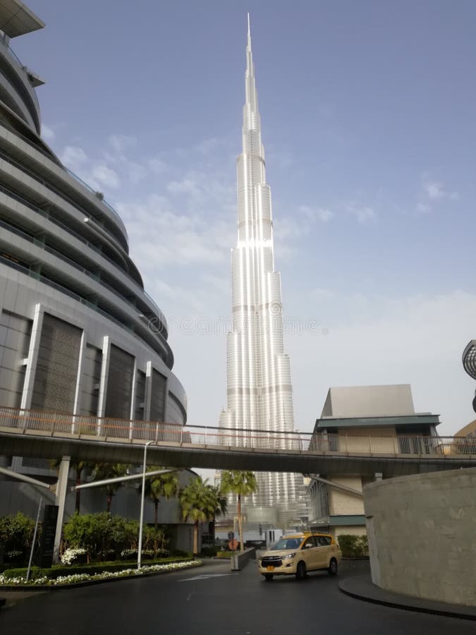 Borj-khalifa stockfoto. Bild von dubai - 100435094