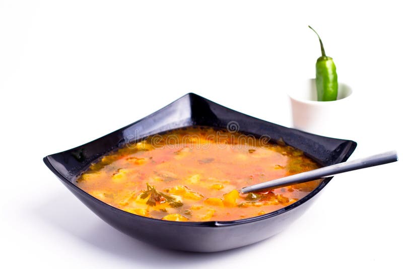 Borsch rumeno fotografia stock. Immagine di borscht, pasto - 15567328