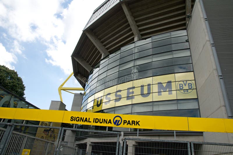 Borussia Dortmund - Estadio Imagen de archivo editorial - Imagen de ...