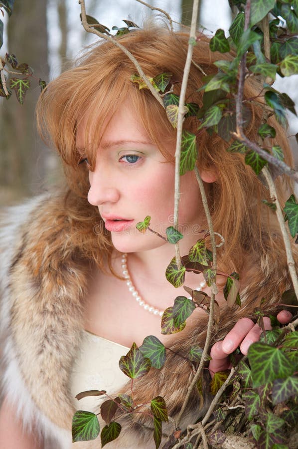 Bos nimf stock afbeelding. Image of sluit, huid, mening - 9259491