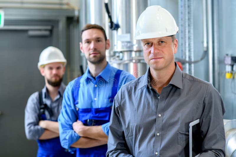 Boss And Worker In Conversation Stock Photo - Image of foreman, order ...
