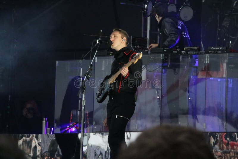 The XX in Concert at Boston Calling Editorial Stock Image - Image of ...