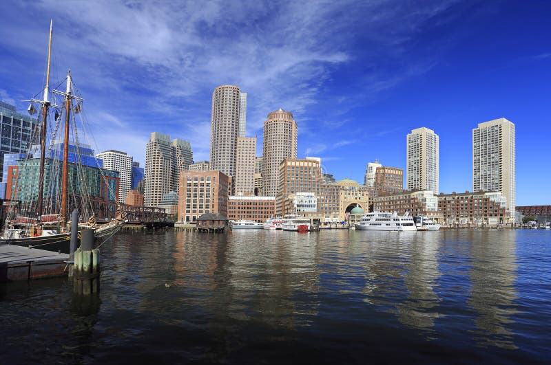 Boston Skyline with Skyscraper Reflections into the Ocean Editorial ...