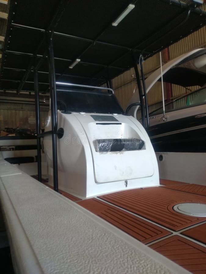 Boston Whaler Boat Yachts Cruiser Commodore Marine Editorial Image ...