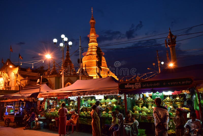 Botahtaung Pagoda editorial stock image. Image of pagoda - 59087394
