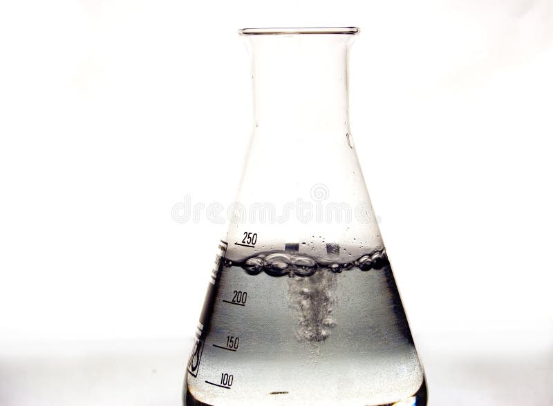 Botella de la química imagen de archivo. Imagen de sustancia - 19159659