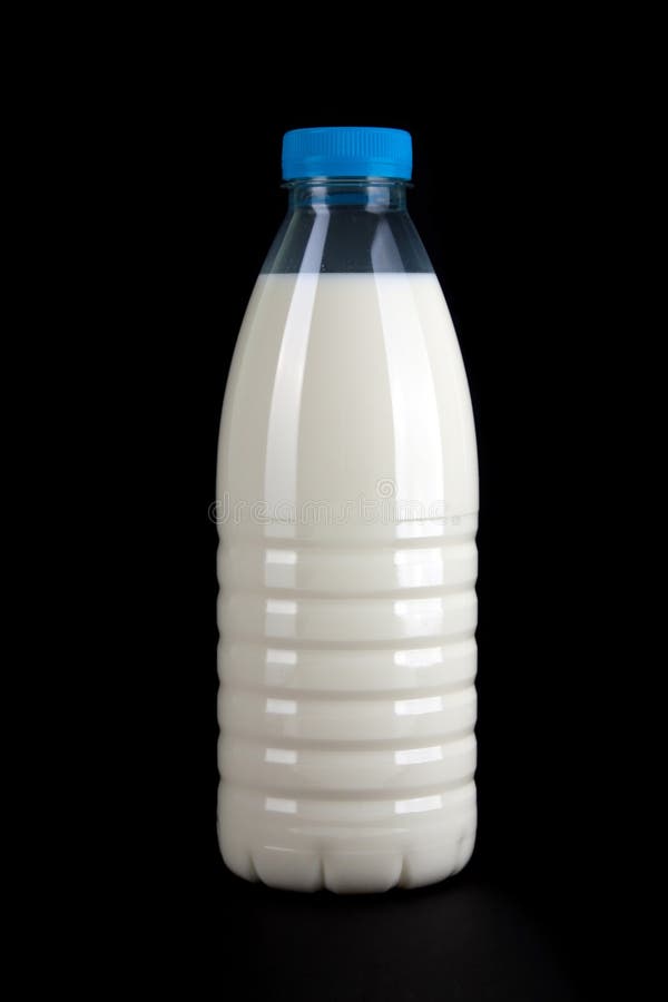 Botella de leche imagen de archivo. Imagen de sano, objeto - 12270315