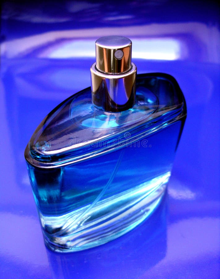 Botella de perfume imagen de archivo. Imagen de emporio - 1547597