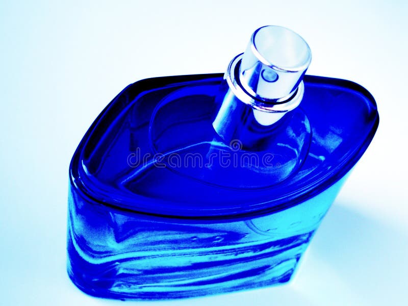 Botella de perfume imagen de archivo. Imagen de dulzor - 1552501