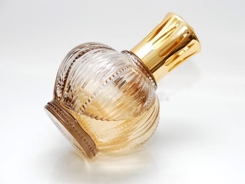 Botella de perfume imagen de archivo. Imagen de agradable - 3330579