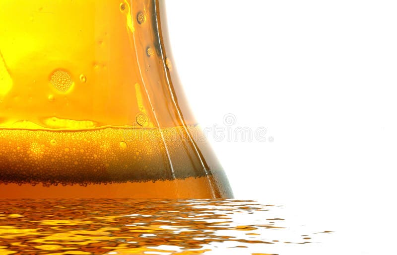 Botella fresca de cerveza imagen de archivo. Imagen de refresco - 5392213