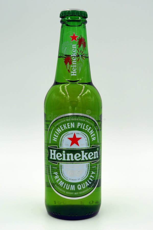 Botella De Cerveza De Heineken Foto editorial - Imagen de primer ...